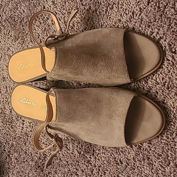Clarks | Shoes | Clarks Kaylin 6 Sling Size 8 2 | Poshmark